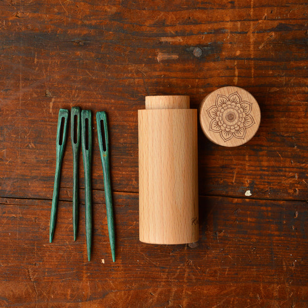 Wooden Darners in a Wooden Case (4 Needles) - Woollykins