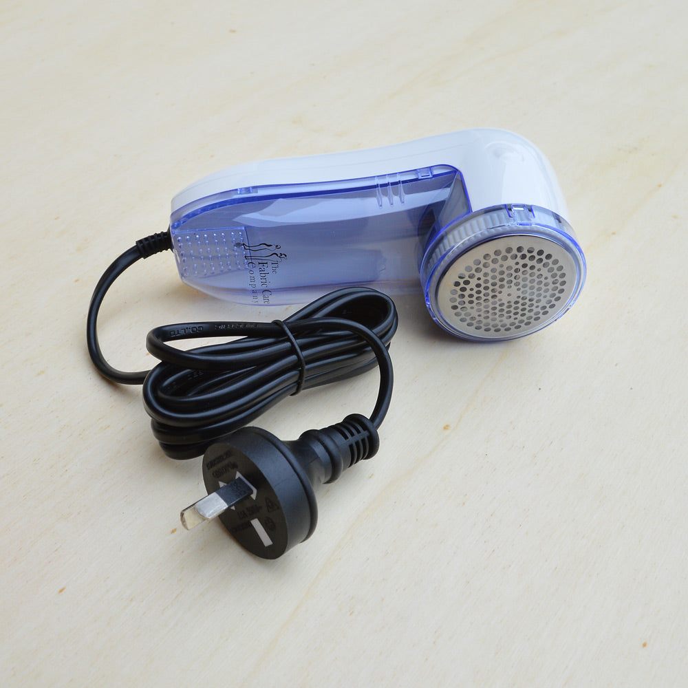 Fabric Shaver for De-Pilling and Restoring Knitwear - Woollykins